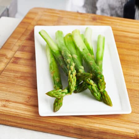 How to Steam Asparagus | Steamed Asparagus Recipe — The Mom 100